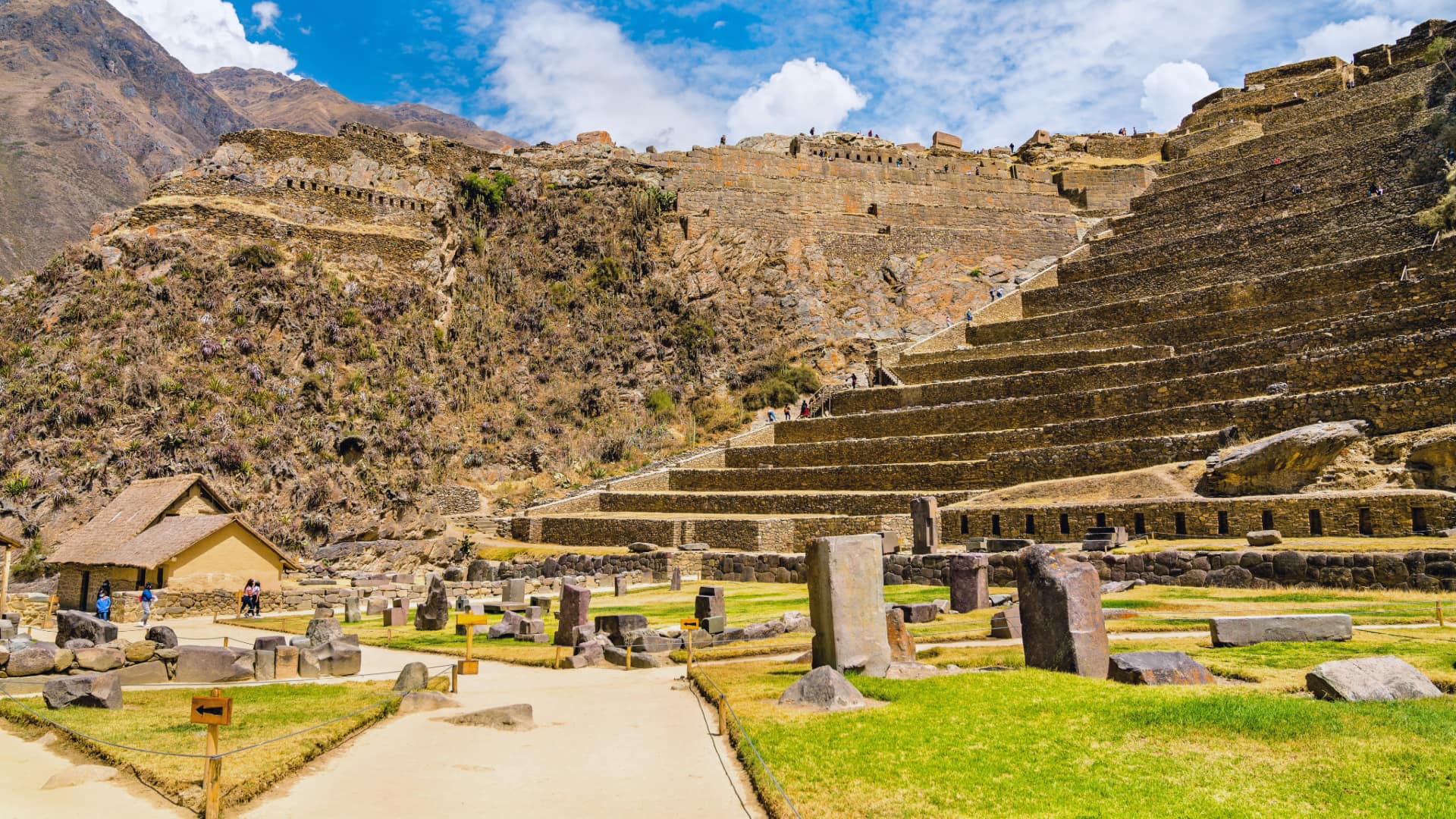Ollantaytambo: Un Tesoro de Historia, Cultura y Naturaleza